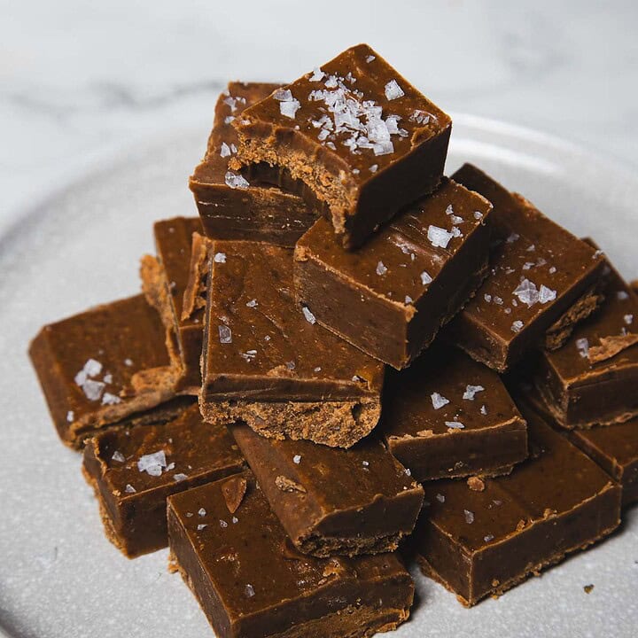 Slow Cooker Gingerbread Fudge Recipe : Thermocookery