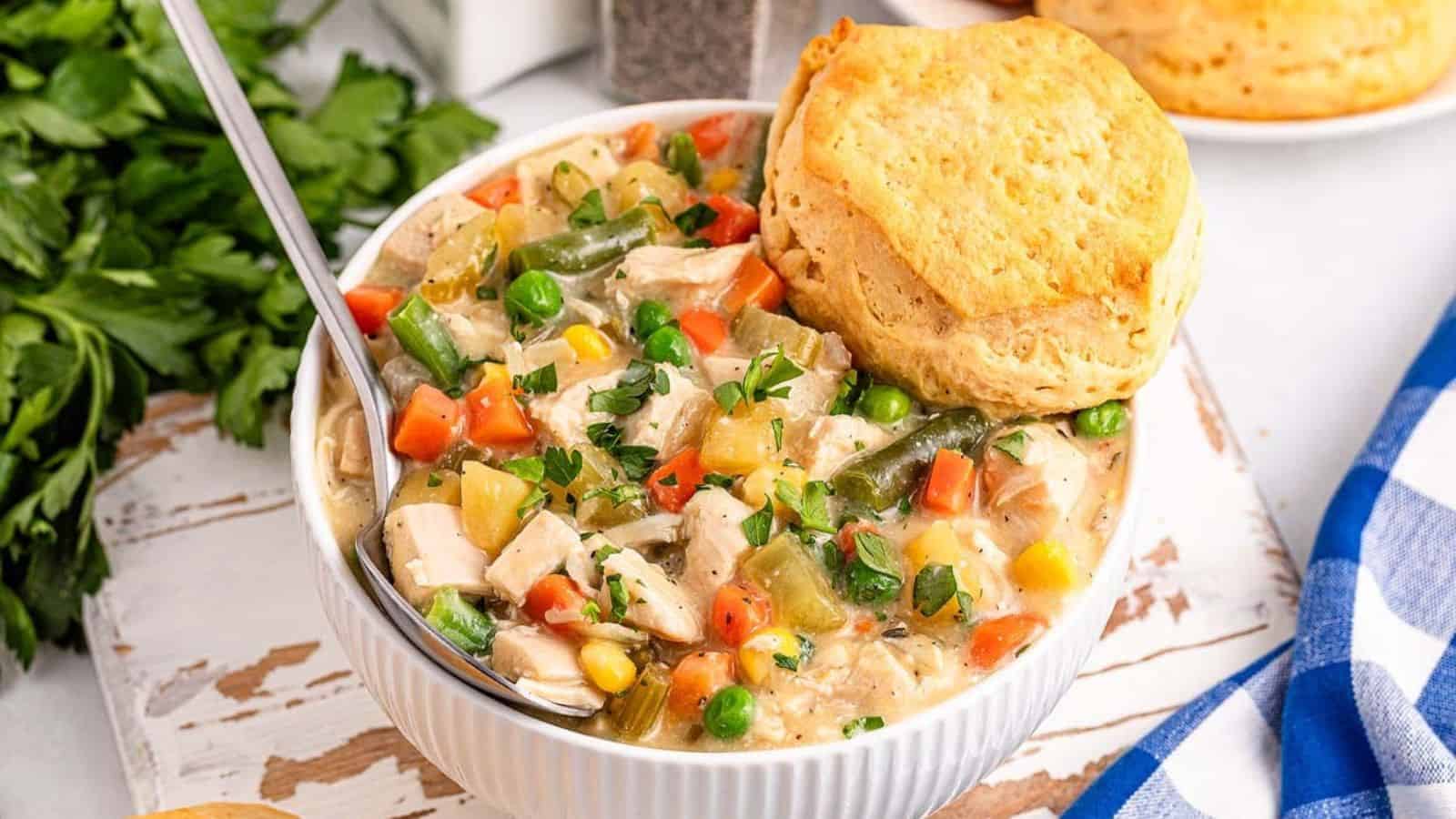 17 Dump-and-Go Crockpot Recipes That Go Too Hard : Thermocookery