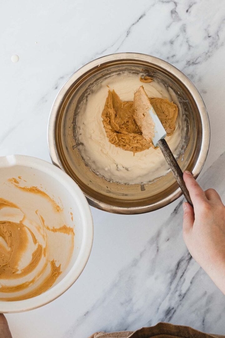 Easy Air Fryer Biscoff Cake : Thermocookery