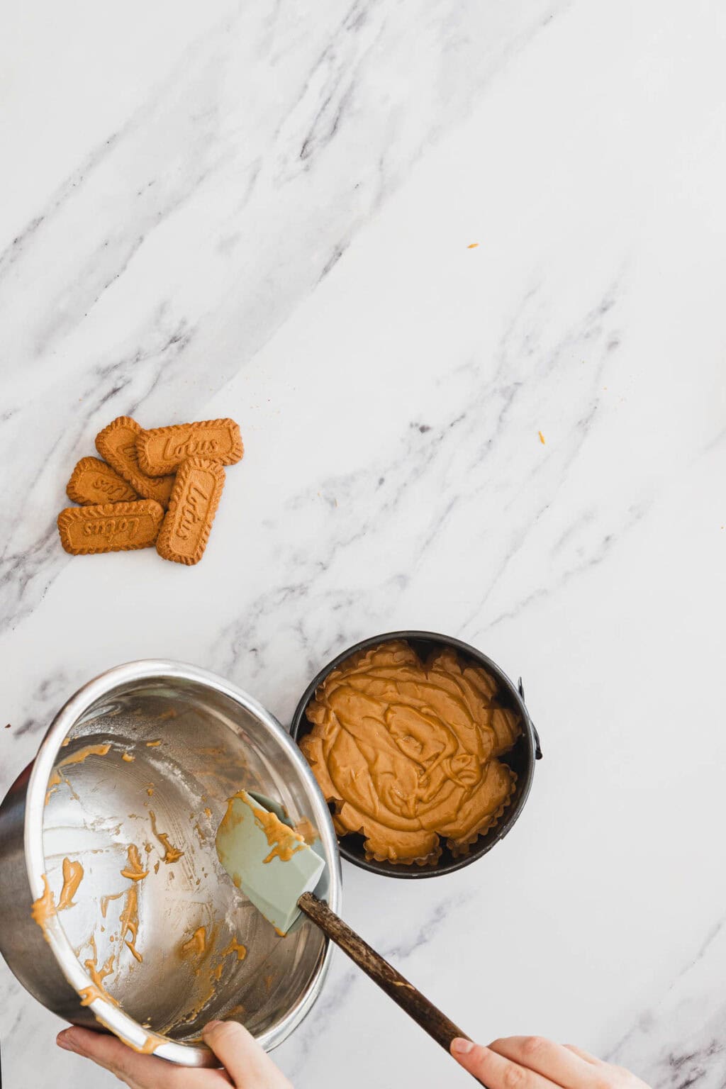 Easy Air Fryer Biscoff Cake : Thermocookery