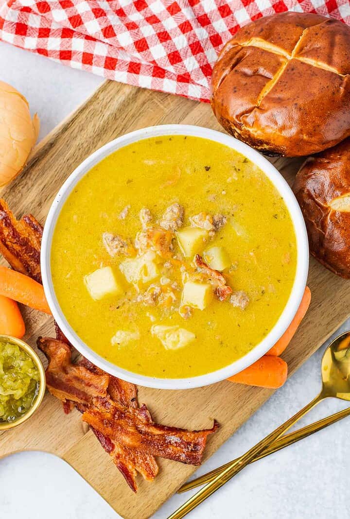 The Instant Pot Cheeseburger Soup That Became An Instant Hit