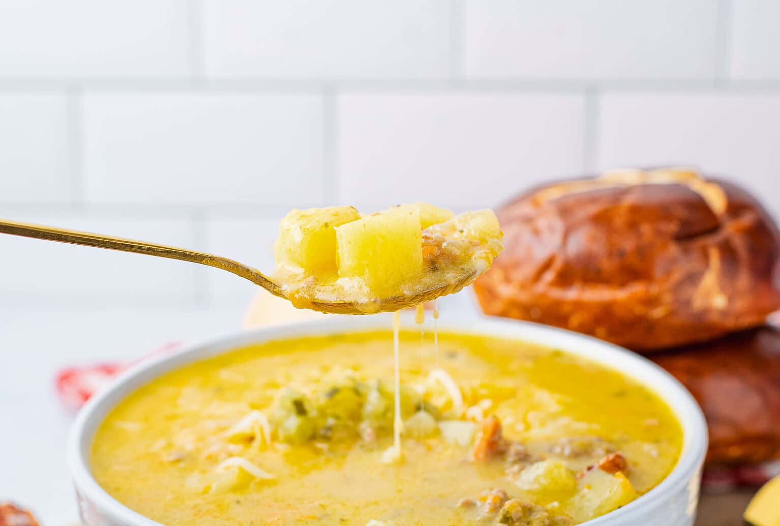 The Instant Pot Cheeseburger Soup That Became An Instant Hit